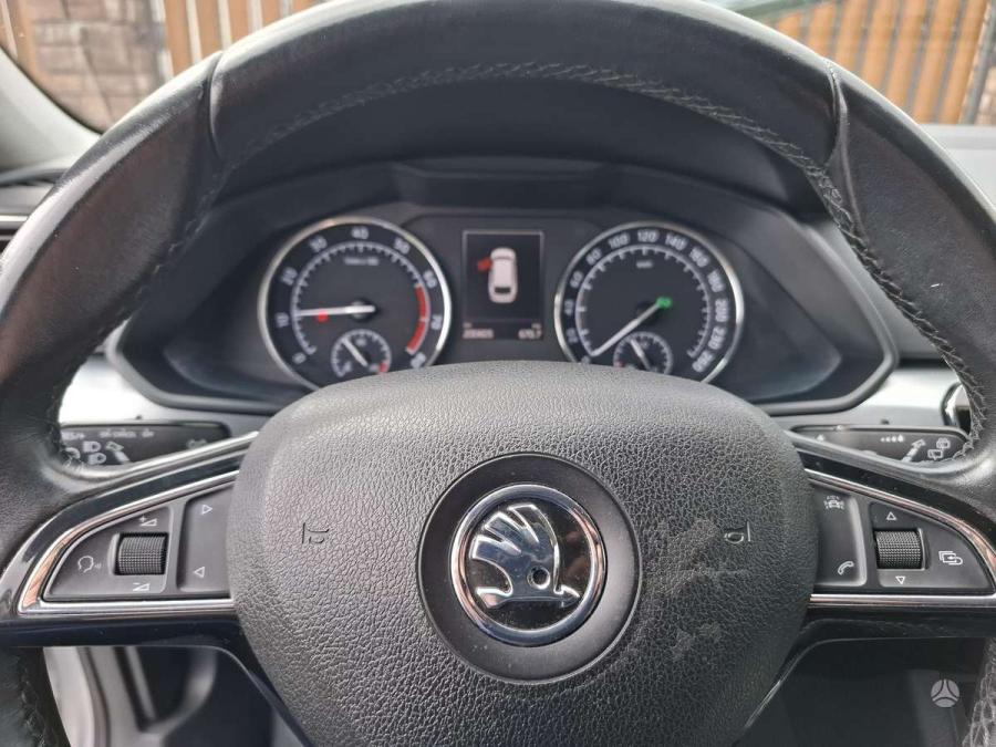 Grey Skoda SuperB 2017 in Klaipeda, with an engine capacity of 1.98 L and mileage of 201 thousand km for 13100 €, photo 17 on AUTOMOTO.COM.LV
