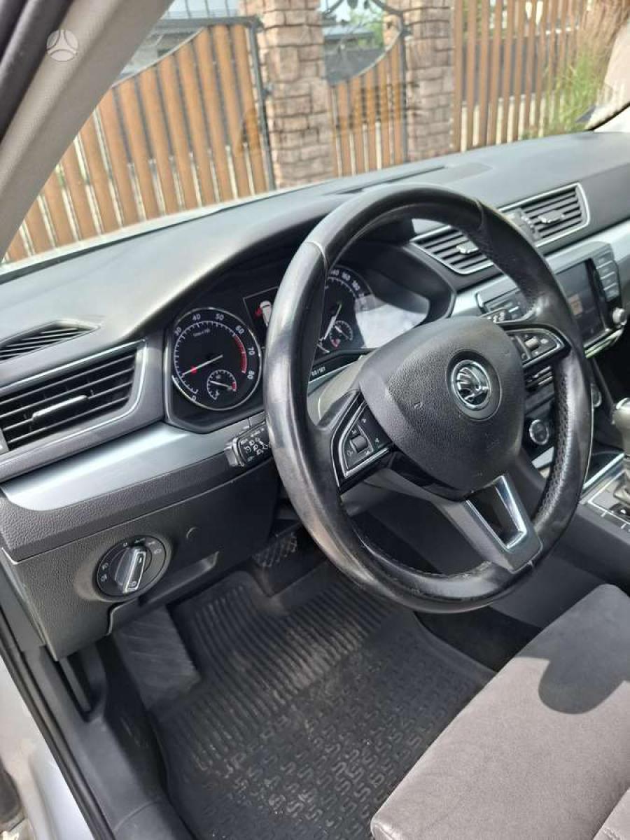 Grey Skoda SuperB 2017 in Klaipeda, with an engine capacity of 1.98 L and mileage of 201 thousand km for 13100 €, photo 19 on AUTOMOTO.COM.LV