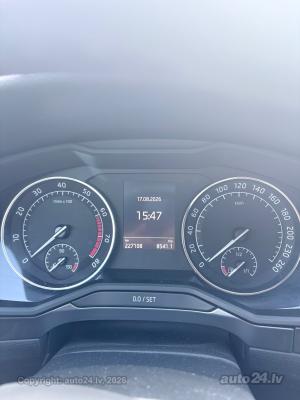 Pelēks Skoda SuperB 2017 Rakvere, ar dzinēja tilpumu 1.40 L un nobraukumu 227 tūkst. km par 9500 €, foto 9 vietnē AUTOMOTO.COM.LV