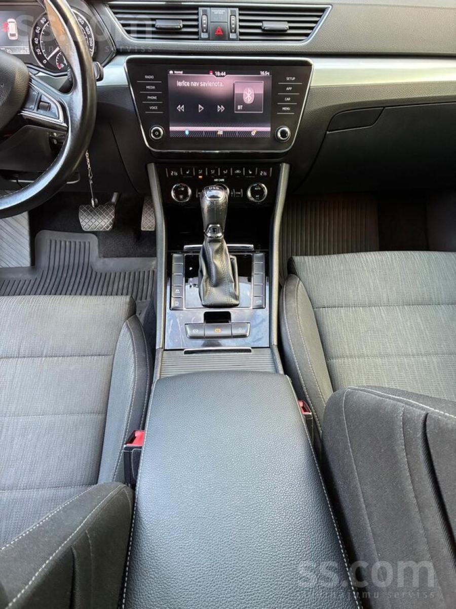 Pelēks Skoda SuperB 2017 Rīga, ar dzinēja tilpumu 1.80 L un nobraukumu 169 tūkst. km par 11100 €, foto 7 vietnē AUTOMOTO.COM.LV