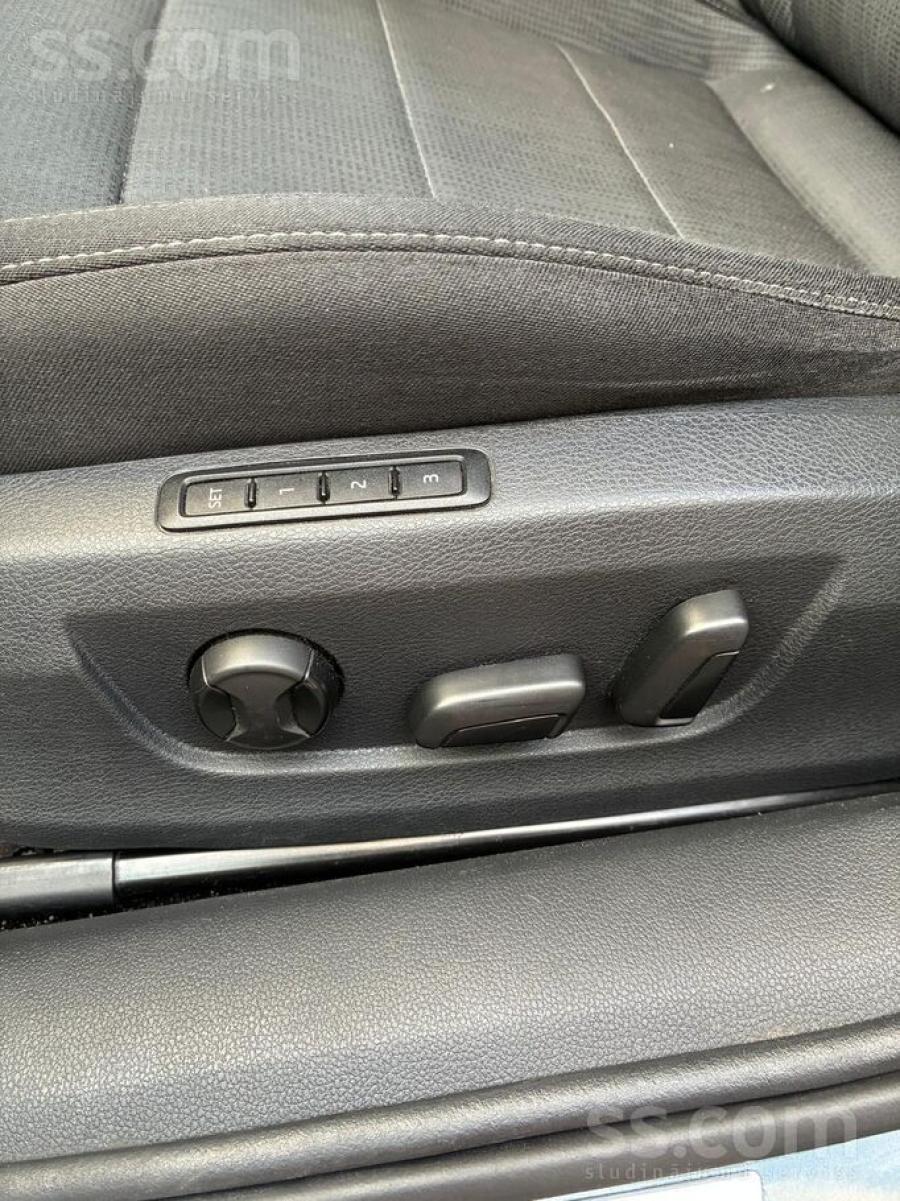 Pelēks Skoda SuperB 2017 Rīga, ar dzinēja tilpumu 1.80 L un nobraukumu 169 tūkst. km par 11100 €, foto 31 vietnē AUTOMOTO.COM.LV