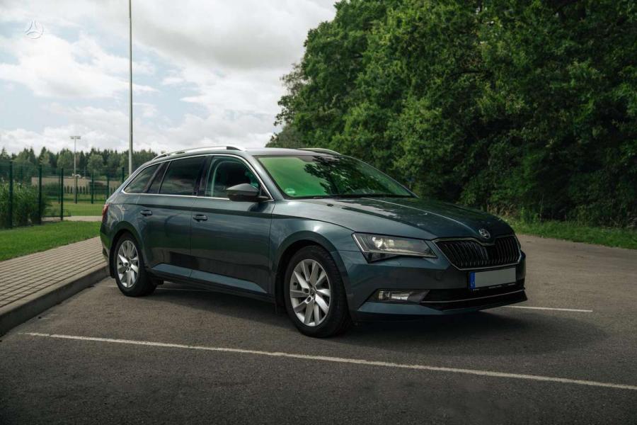 Pelēks Skoda SuperB 2017 Kauņa, ar dzinēja tilpumu 1.80 L un nobraukumu 223 tūkst. km par 10800 €, foto 1 vietnē AUTOMOTO.COM.LV