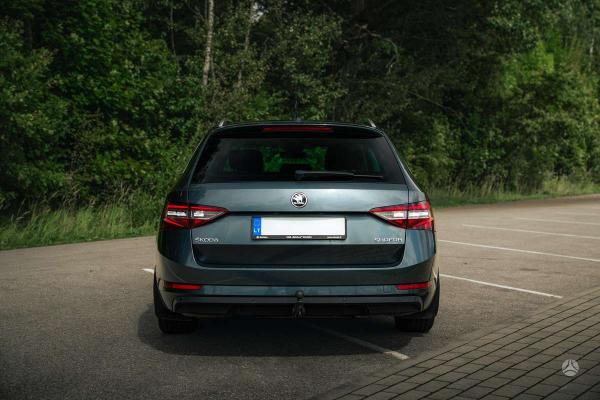 Grey Skoda SuperB 2017 in Kaunas, with an engine capacity of 1.80 L and mileage of 223 thousand km for 10800 €, photo 5 on AUTOMOTO.COM.LV