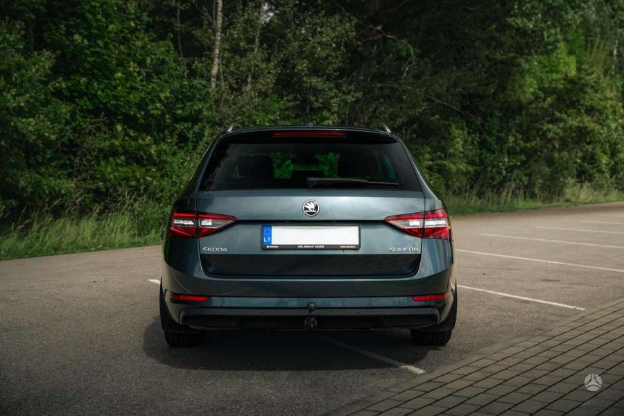 Pelēks Skoda SuperB 2017 Kauņa, ar dzinēja tilpumu 1.80 L un nobraukumu 223 tūkst. km par 10800 €, foto 5 vietnē AUTOMOTO.COM.LV