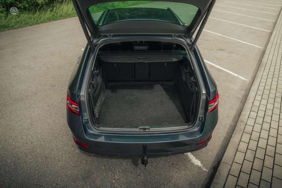 Pelēks Skoda SuperB 2017 Kauņa, ar dzinēja tilpumu 1.80 L un nobraukumu 223 tūkst. km par 10800 €, foto 8 vietnē AUTOMOTO.COM.LV