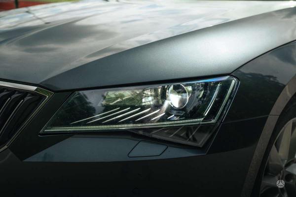 Grey Skoda SuperB 2017 in Kaunas, with an engine capacity of 1.80 L and mileage of 223 thousand km for 10800 €, photo 10 on AUTOMOTO.COM.LV