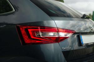 Pelēks Skoda SuperB 2017 Kauņa, ar dzinēja tilpumu 1.80 L un nobraukumu 223 tūkst. km par 10800 €, foto 11 vietnē AUTOMOTO.COM.LV