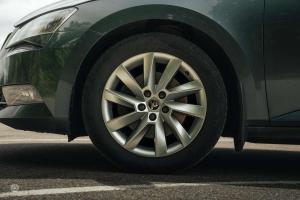 Pelēks Skoda SuperB 2017 Kauņa, ar dzinēja tilpumu 1.80 L un nobraukumu 223 tūkst. km par 10800 €, foto 12 vietnē AUTOMOTO.COM.LV