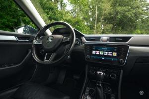 Pelēks Skoda SuperB 2017 Kauņa, ar dzinēja tilpumu 1.80 L un nobraukumu 223 tūkst. km par 10800 €, foto 20 vietnē AUTOMOTO.COM.LV