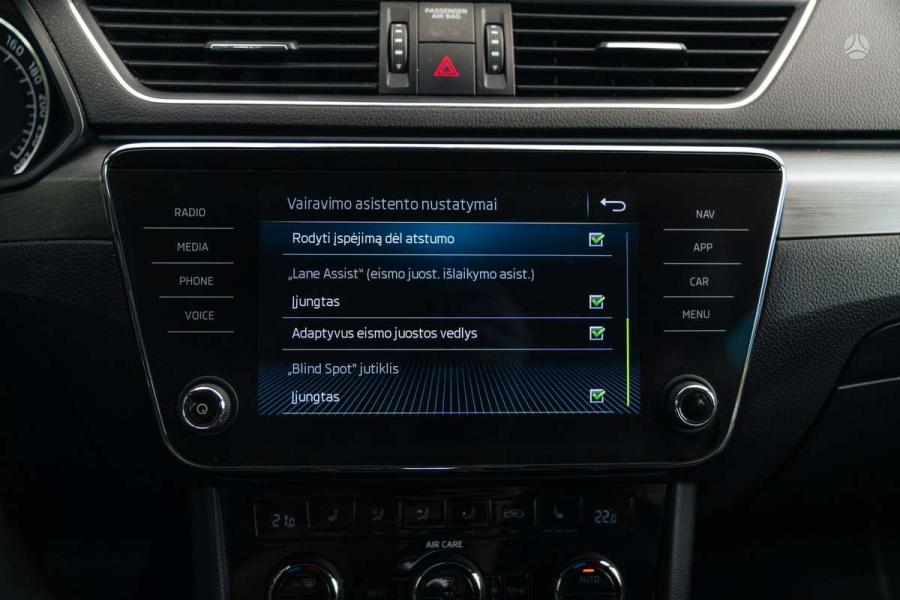 Pelēks Skoda SuperB 2017 Kauņa, ar dzinēja tilpumu 1.80 L un nobraukumu 223 tūkst. km par 10800 €, foto 26 vietnē AUTOMOTO.COM.LV
