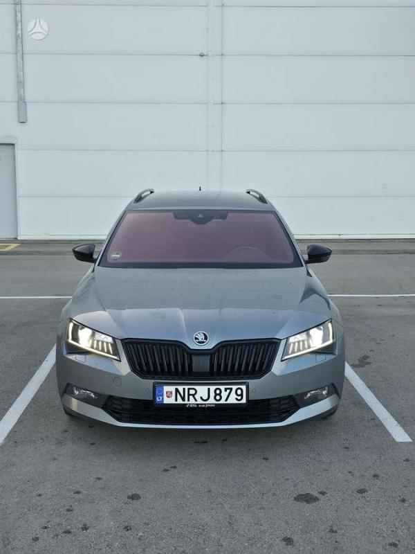 Skoda SuperB 2017 in Klaipeda on AUTOMOTO.COM.LV Grey Skoda SuperB 2017 in Klaipeda, with an engine capacity of 1.97 L and mileage of 287 thousand km for 12500 €, photo 3 on AUTOMOTO.COM.LV