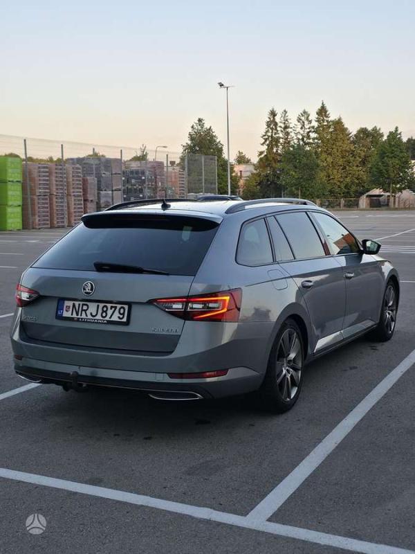 Skoda SuperB 2017 in Klaipeda on AUTOMOTO.COM.LV Grey Skoda SuperB 2017 in Klaipeda, with an engine capacity of 1.97 L and mileage of 287 thousand km for 12500 €, photo 9 on AUTOMOTO.COM.LV