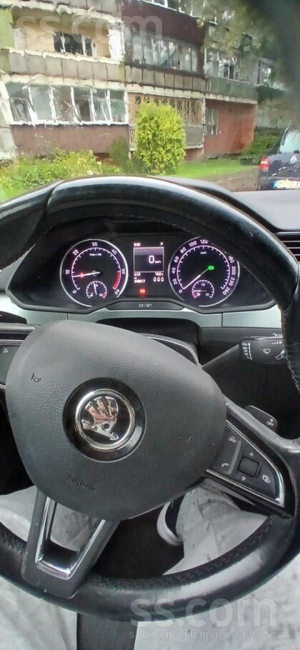 Skoda SuperB 2017 Rīga vietnē Pelēks Skoda SuperB 2017 Rīga, ar dzinēja tilpumu 2.00 L un nobraukumu 350 tūkst. km par 12500 €, foto 1 vietnē AUTOMOTO.COM.LV