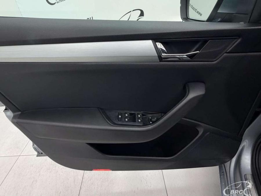 Pelēks Skoda SuperB 2017 Viļņa, ar dzinēja tilpumu 1.60 L un nobraukumu 233 tūkst. km par 11000 €, foto 22 vietnē AUTOMOTO.COM.LV