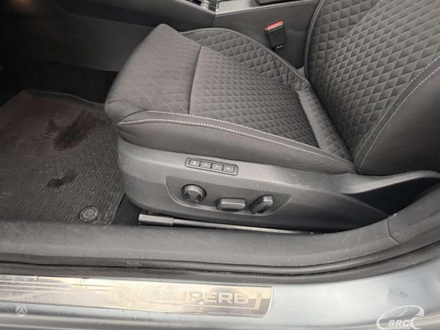Pelēks Skoda SuperB 2017 Viļņa, ar dzinēja tilpumu 1.60 L un nobraukumu 233 tūkst. km par 11000 €, foto 24 vietnē AUTOMOTO.COM.LV