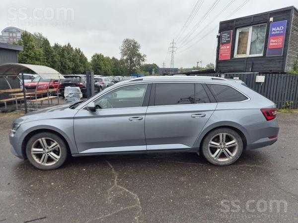 Skoda SuperB 2017 Rīga vietnē Pelēks Skoda SuperB 2017 Rīga, ar dzinēja tilpumu 2.00 L un nobraukumu 193 tūkst. km par 9990 €, foto 10 vietnē AUTOMOTO.COM.LV