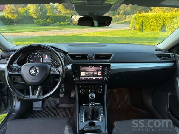 Skoda SuperB 2017 Rīga vietnē Pelēks Skoda SuperB 2017 Rīga, ar dzinēja tilpumu 2.00 L un nobraukumu 294 tūkst. km par 9550 €, foto 9 vietnē AUTOMOTO.COM.LV