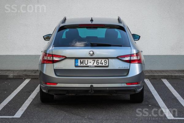 Pelēks Skoda SuperB 2017 Rīga, ar dzinēja tilpumu 2.00 L un nobraukumu 349 tūkst. km par 8950 €, foto 6 vietnē AUTOMOTO.COM.LV