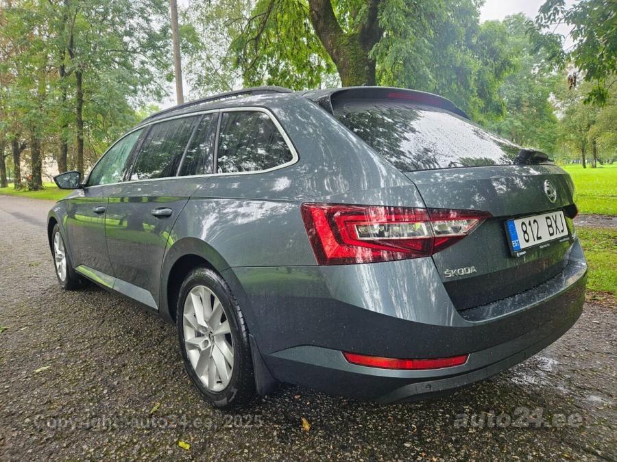 Grey Skoda SuperB 2018 in Narva, with an engine capacity of 2.00 L and mileage of 270 thousand km for 14000 €, photo 5 on AUTOMOTO.COM.LV