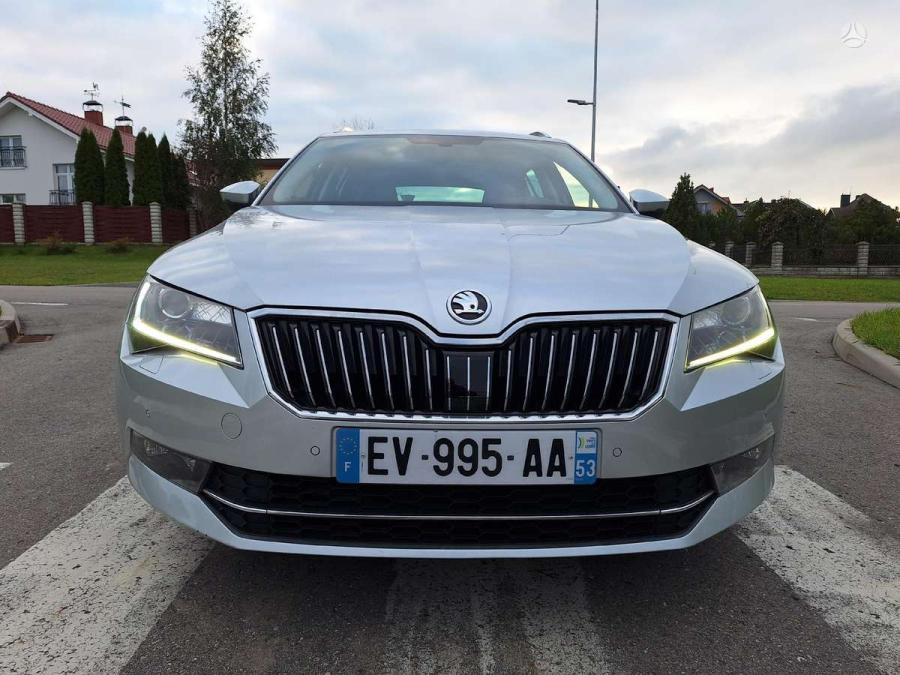 Grey Skoda SuperB 2018 in Klaipeda, with an engine capacity of 1.60 L and mileage of 250 thousand km for 10200 €, photo 6 on AUTOMOTO.COM.LV