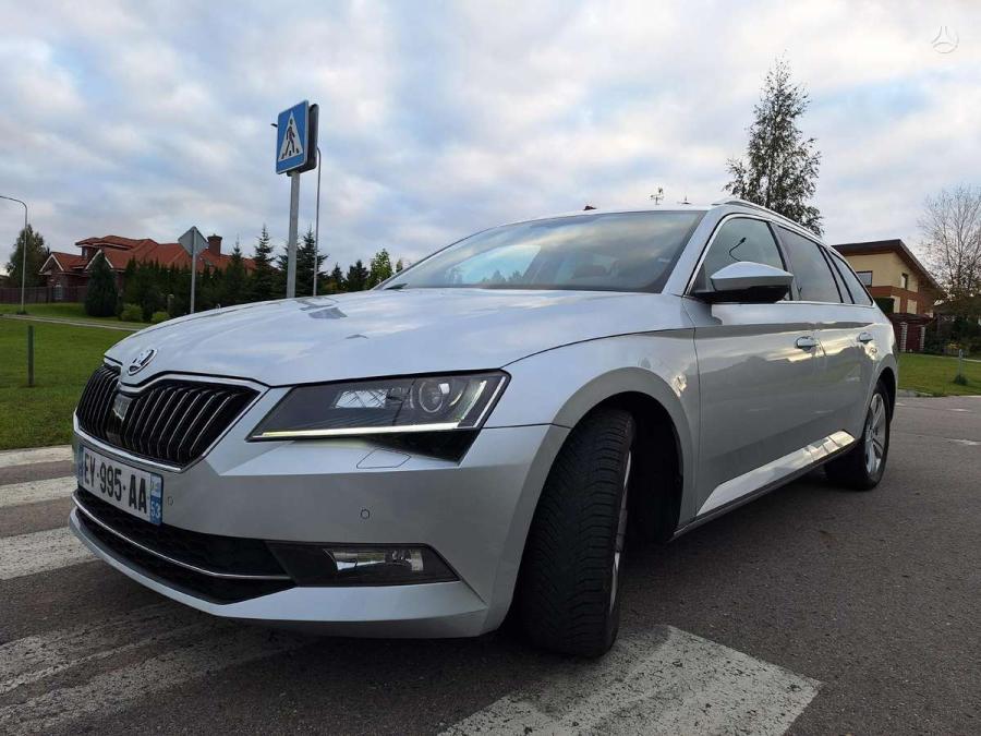 Grey Skoda SuperB 2018 in Klaipeda, with an engine capacity of 1.60 L and mileage of 250 thousand km for 10200 €, photo 10 on AUTOMOTO.COM.LV