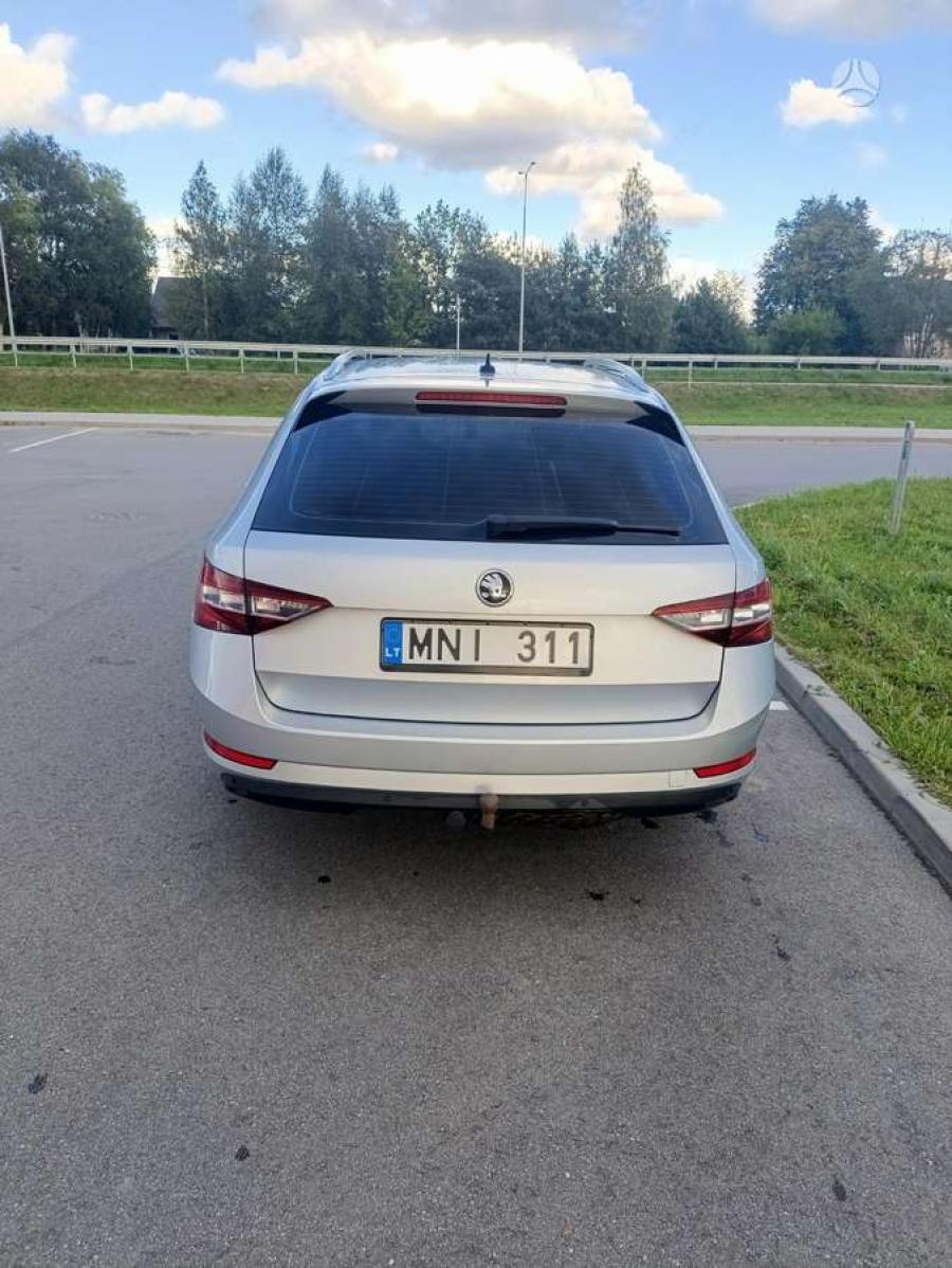 Grey Skoda SuperB 2018 in Gargzdai, with an engine capacity of 1.97 L and mileage of 401 thousand km for 12000 €, photo 3 on AUTOMOTO.COM.LV