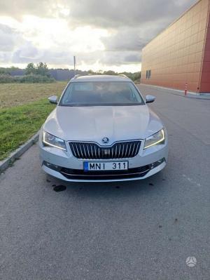 Grey Skoda SuperB 2018 in Gargzdai, with an engine capacity of 1.97 L and mileage of 401 thousand km for 12000 €, photo 5 on AUTOMOTO.COM.LV