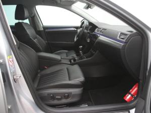 Grey Skoda SuperB 2018 in Vilnius, with an engine capacity of 1.60 L and mileage of 156 thousand km for 14199 €, photo 15 on AUTOMOTO.COM.LV