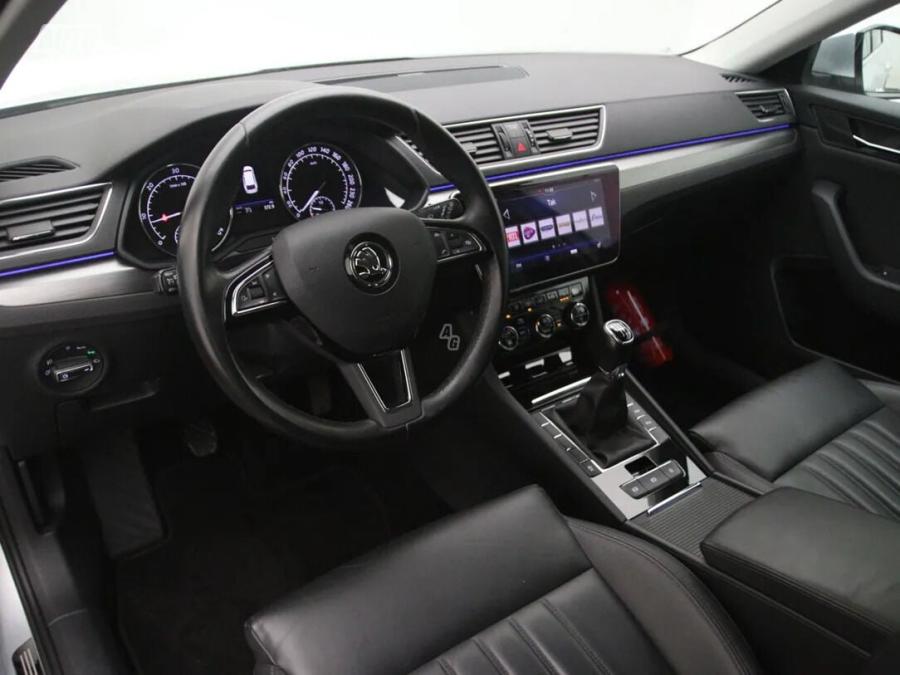 Grey Skoda SuperB 2018 in Vilnius, with an engine capacity of 1.60 L and mileage of 156 thousand km for 14199 €, photo 17 on AUTOMOTO.COM.LV