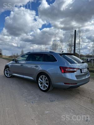 Grey Skoda SuperB 2018 in Riga, with an engine capacity of 2.00 L and mileage of 237 thousand km for 12650 €, photo 4 on AUTOMOTO.COM.LV
