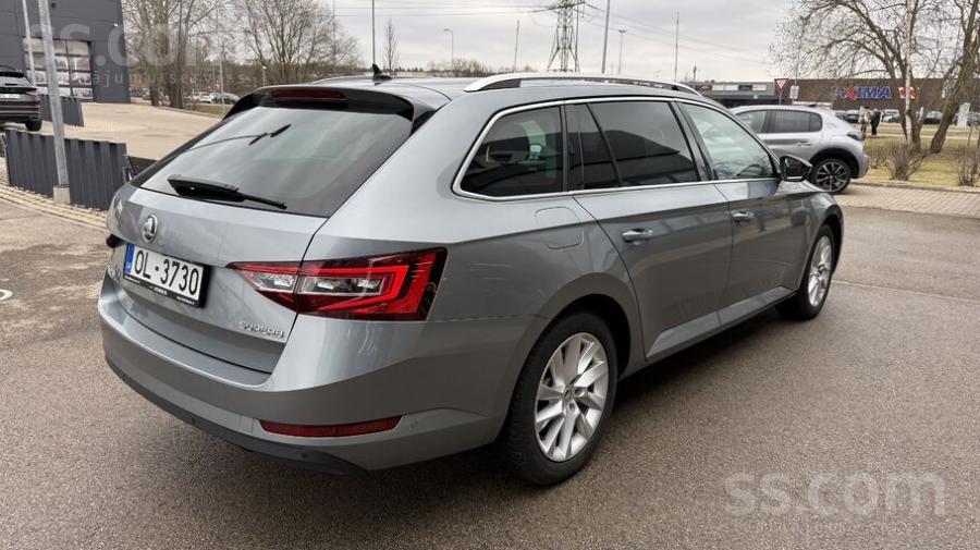 Grey Skoda SuperB 2018 in Riga, with an engine capacity of 1.60 L and mileage of 195 thousand km for 10900 €, photo 5 on AUTOMOTO.COM.LV