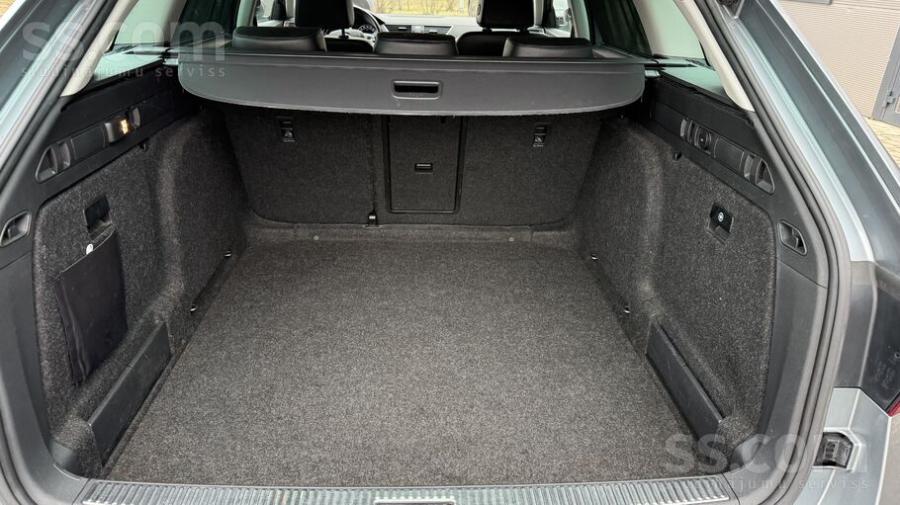 Grey Skoda SuperB 2018 in Riga, with an engine capacity of 1.60 L and mileage of 195 thousand km for 10900 €, photo 15 on AUTOMOTO.COM.LV