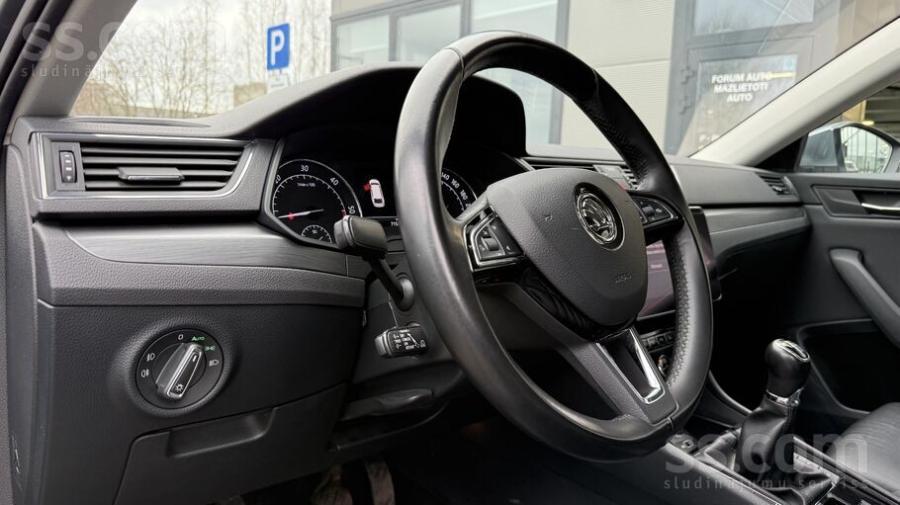 Grey Skoda SuperB 2018 in Riga, with an engine capacity of 1.60 L and mileage of 195 thousand km for 10900 €, photo 20 on AUTOMOTO.COM.LV