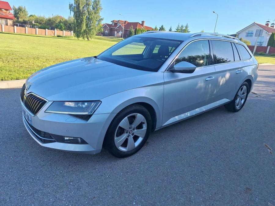 Grey Skoda SuperB 2018 in Klaipeda, with an engine capacity of 1.60 L and mileage of 249 thousand km for 9690 €, photo 8 on AUTOMOTO.COM.LV