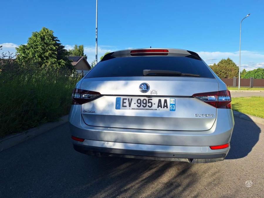 Grey Skoda SuperB 2018 in Klaipeda, with an engine capacity of 1.60 L and mileage of 249 thousand km for 9690 €, photo 10 on AUTOMOTO.COM.LV