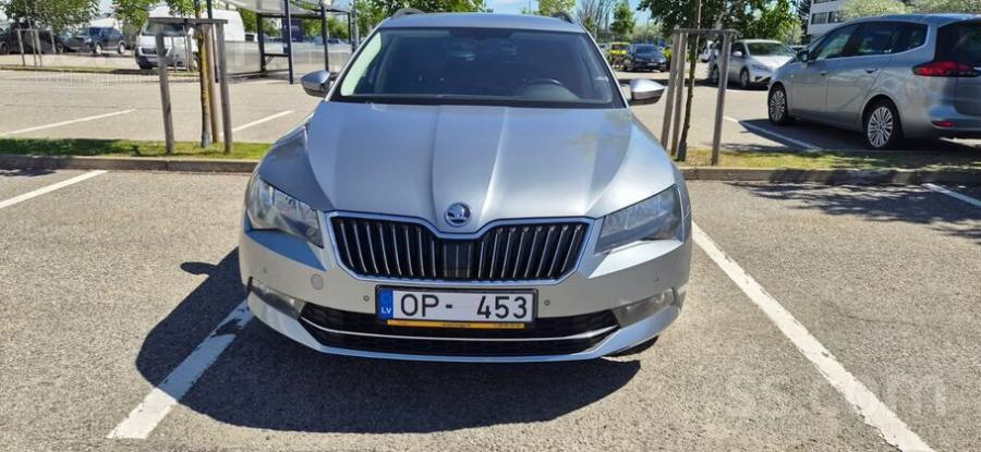 Grey Skoda SuperB 2018 in Riga, with an engine capacity of 1.60 L and mileage of 281 thousand km for 10990 €, photo 4 on AUTOMOTO.COM.LV