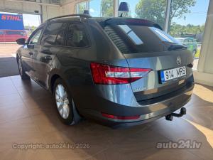 Pelēks Skoda SuperB 2018 Hāpsalu, ar dzinēja tilpumu 2.00 L un nobraukumu 160 tūkst. km par 16000 €, foto 4 vietnē AUTOMOTO.COM.LV