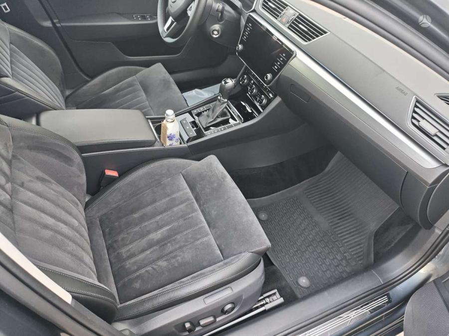 Grey Skoda SuperB 2018 in Kaunas, with an engine capacity of 1.50 L and mileage of 143 thousand km for 17000 €, photo 17 on AUTOMOTO.COM.LV