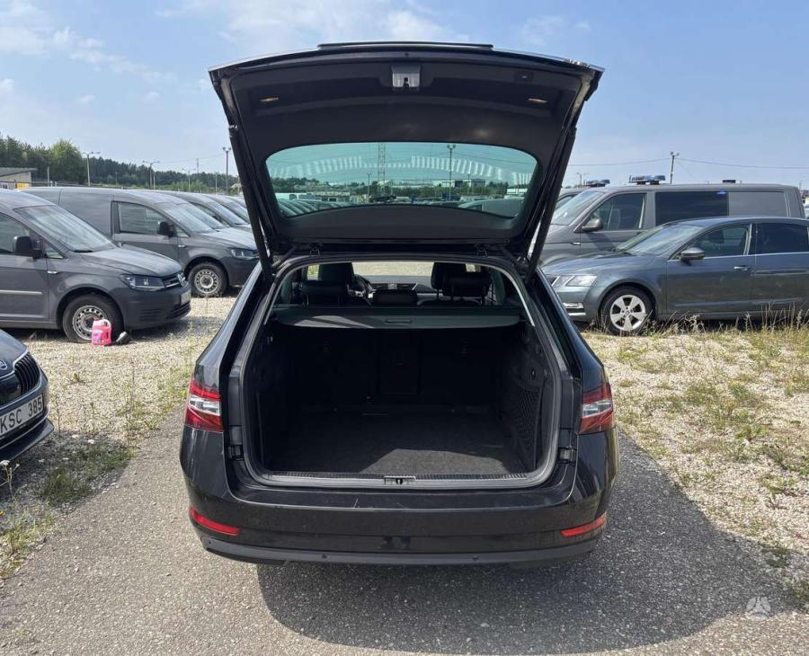 Grey Skoda SuperB 2018 in Vilnius, with an engine capacity of 1.97 L and mileage of 238 thousand km for 12900 €, photo 22 on AUTOMOTO.COM.LV