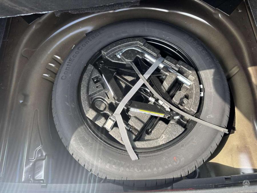 Grey Skoda SuperB 2018 in Vilnius, with an engine capacity of 1.97 L and mileage of 238 thousand km for 12900 €, photo 24 on AUTOMOTO.COM.LV