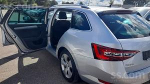 Pelēks Skoda SuperB 2018 Rīga, ar dzinēja tilpumu 1.60 L un nobraukumu 319 tūkst. km par 9990 €, foto 16 vietnē AUTOMOTO.COM.LV