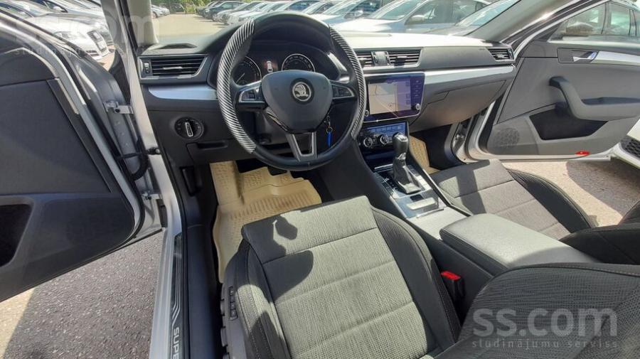 Pelēks Skoda SuperB 2018 Rīga, ar dzinēja tilpumu 1.60 L un nobraukumu 319 tūkst. km par 9990 €, foto 28 vietnē AUTOMOTO.COM.LV