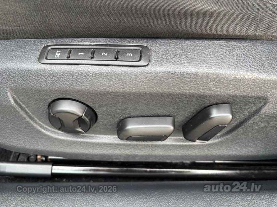 Grey Skoda SuperB 2018 in Paide, with an engine capacity of 1.60 L and mileage of 302 thousand km for 10890 €, photo 24 on AUTOMOTO.COM.LV