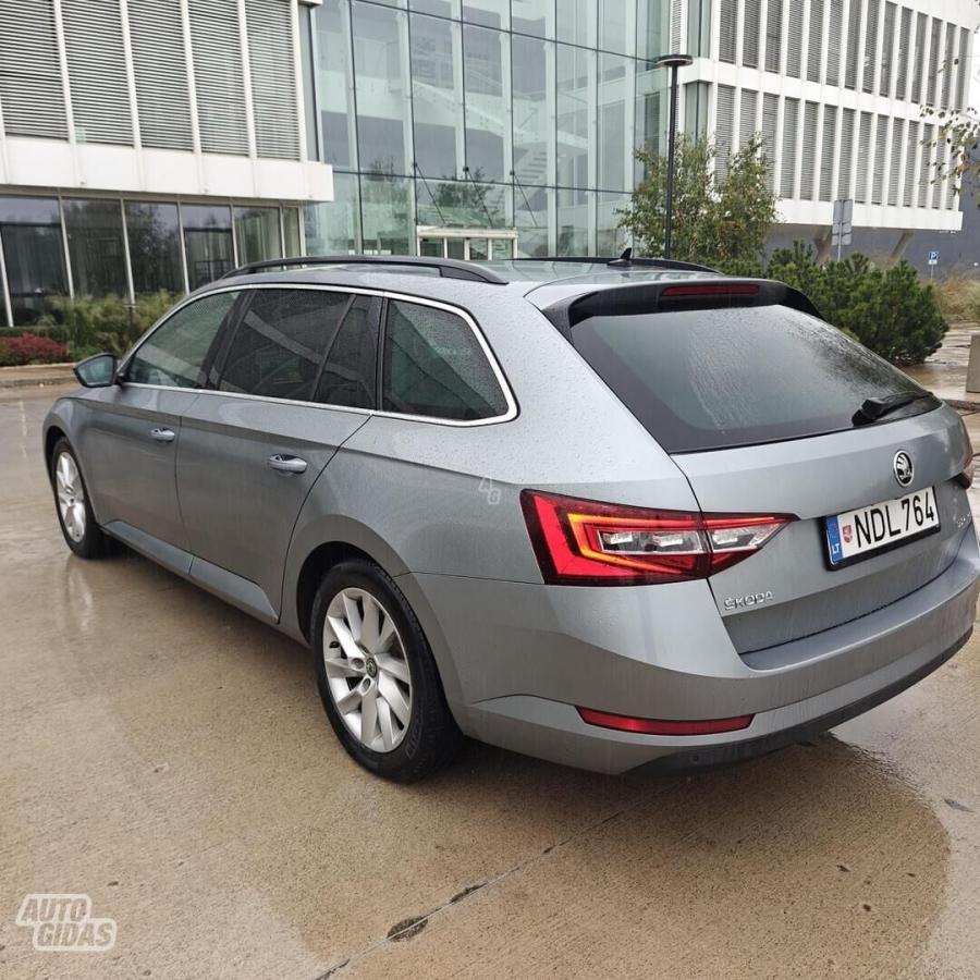 Grey Skoda SuperB 2018 in Vilnius, with an engine capacity of 1.60 L and mileage of 215 thousand km for 10500 €, photo 5 on AUTOMOTO.COM.LV