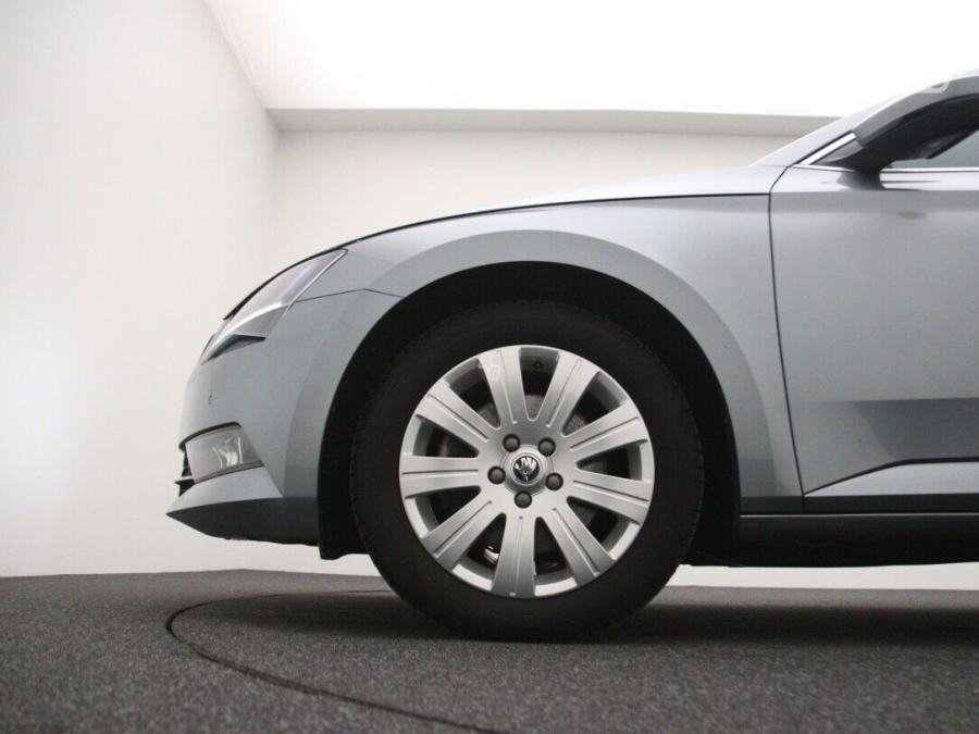 Pelēks Skoda SuperB 2019 Viļņa, ar dzinēja tilpumu 1.50 L un nobraukumu 184 tūkst. km par 15499 €, foto 28 vietnē AUTOMOTO.COM.LV