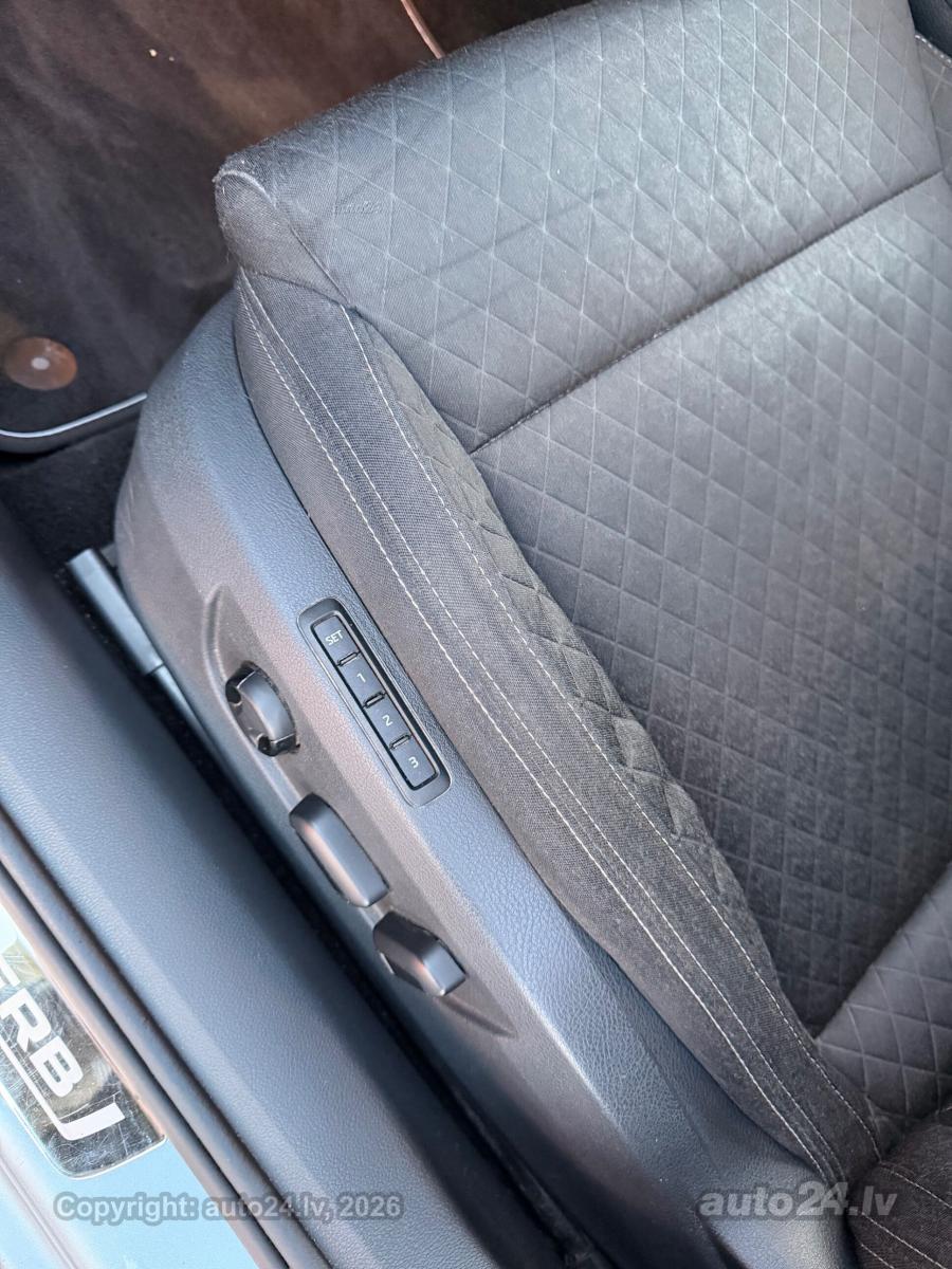 Pelēks Skoda SuperB 2019 Tallina, ar dzinēja tilpumu 1.60 L un nobraukumu 237 tūkst. km par 13500 €, foto 12 vietnē AUTOMOTO.COM.LV