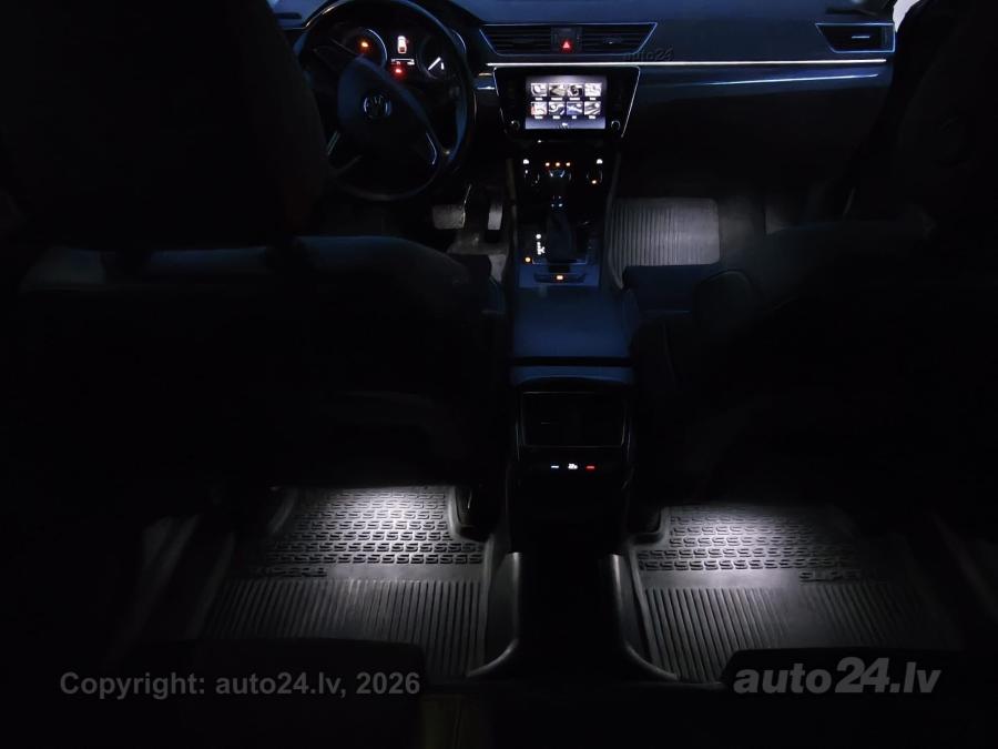 Pelēks Skoda SuperB 2019 Tallina, ar dzinēja tilpumu 2.00 L un nobraukumu 176 tūkst. km par 17800 €, foto 11 vietnē AUTOMOTO.COM.LV