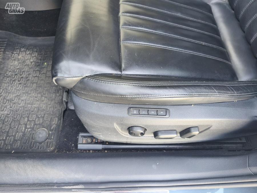 Grey Skoda SuperB 2019 in Jurbarkas, with an engine capacity of 2.00 L and mileage of 255 thousand km for 9300 €, photo 13 on AUTOMOTO.COM.LV