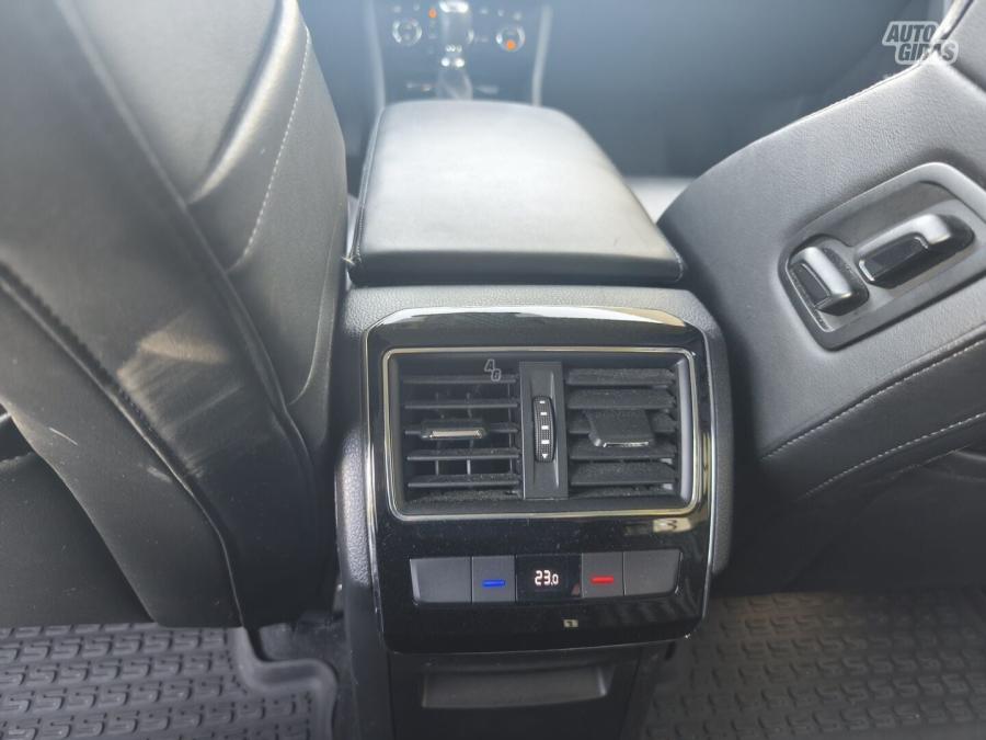 Grey Skoda SuperB 2019 in Jurbarkas, with an engine capacity of 2.00 L and mileage of 255 thousand km for 9300 €, photo 15 on AUTOMOTO.COM.LV