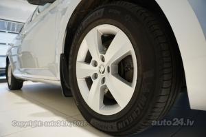 Grey Skoda SuperB 2019 in Tallinn, with an engine capacity of 1.40 L and mileage of 131 thousand km for 13900 €, photo 6 on AUTOMOTO.COM.LV